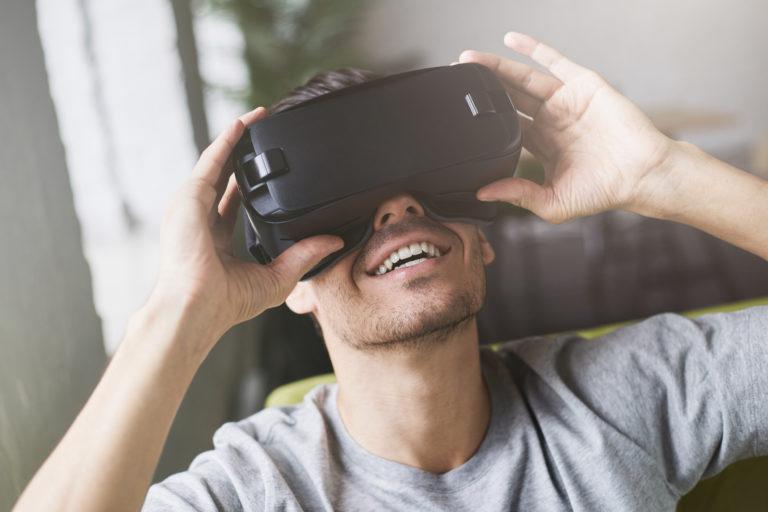 What Hardware Do You Need For VR Gaming? - Novity